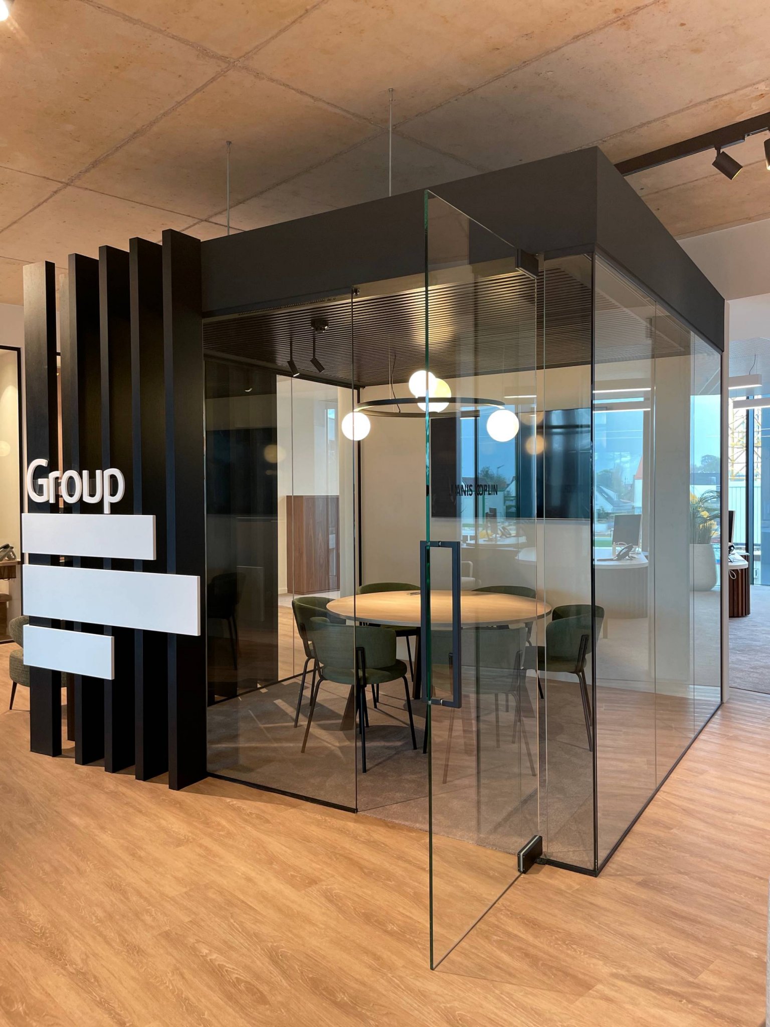 Topondernemer Sam Baro stampt business center in huiskamerstijl uit de ...