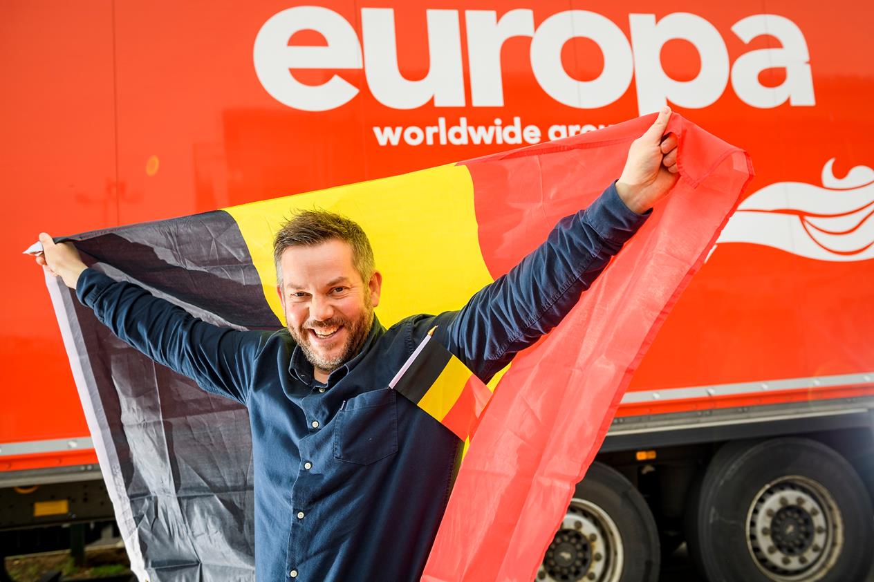 Frank Adins (Transuniverse) sluit strategische deal met megaspeler op ...