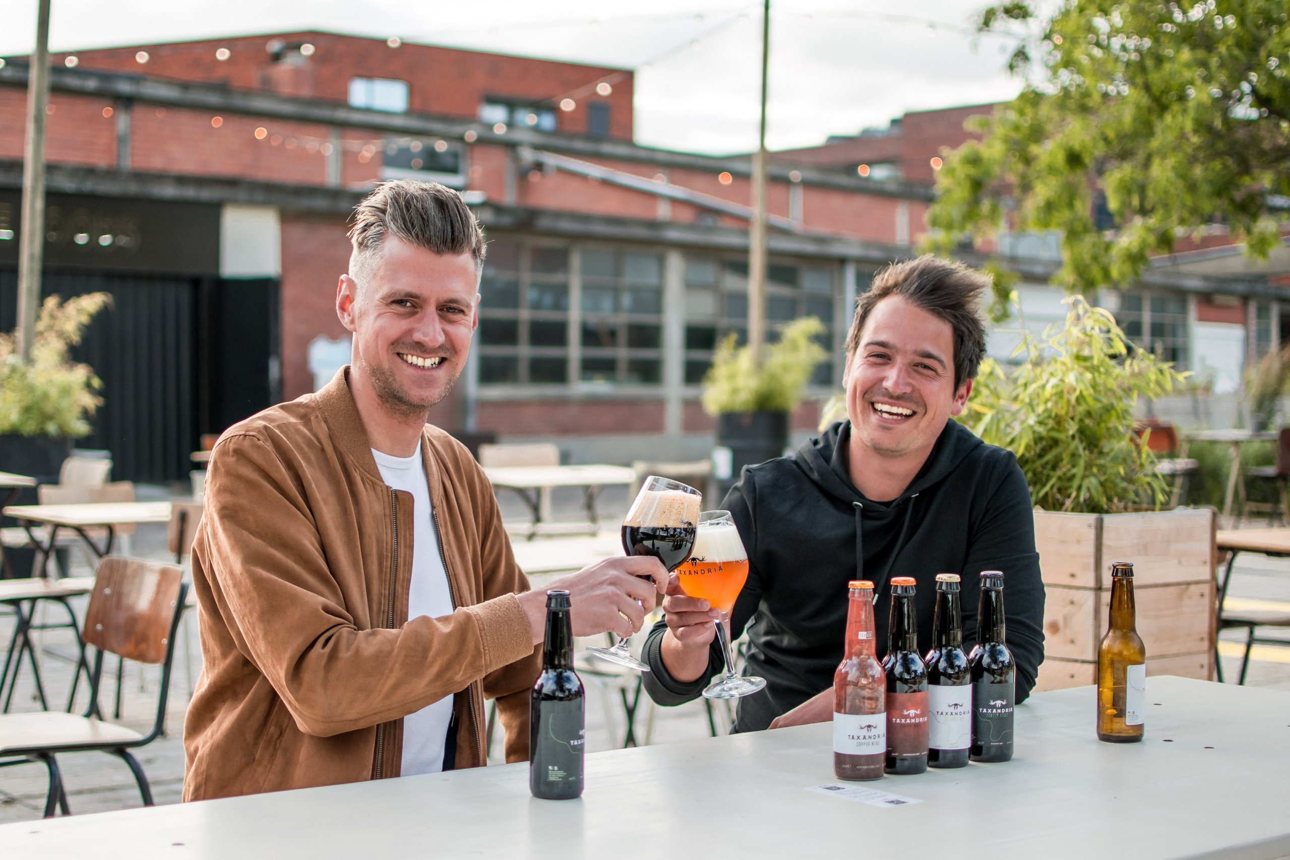 Taxandria viert eerste lustrum met bier in blik - Made in