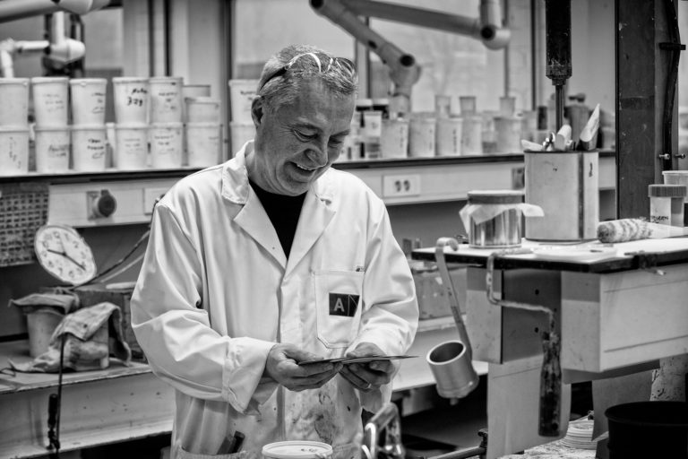 Creafund verkoopt verfbedrijf Aalterpaint aan Pascal Vanhalst - Made in
