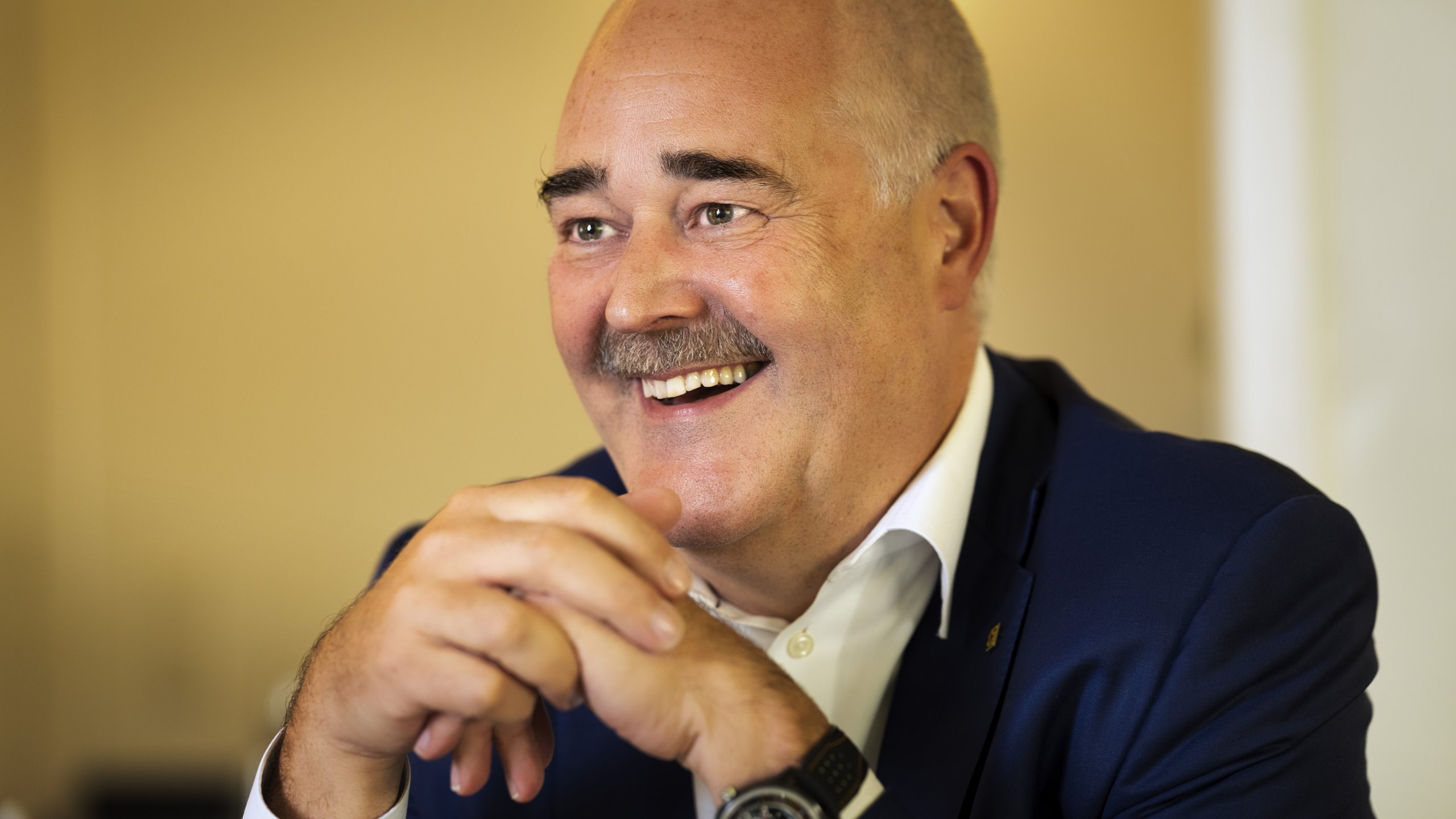Johann Leten runt boite met 13 Kamers - Made in