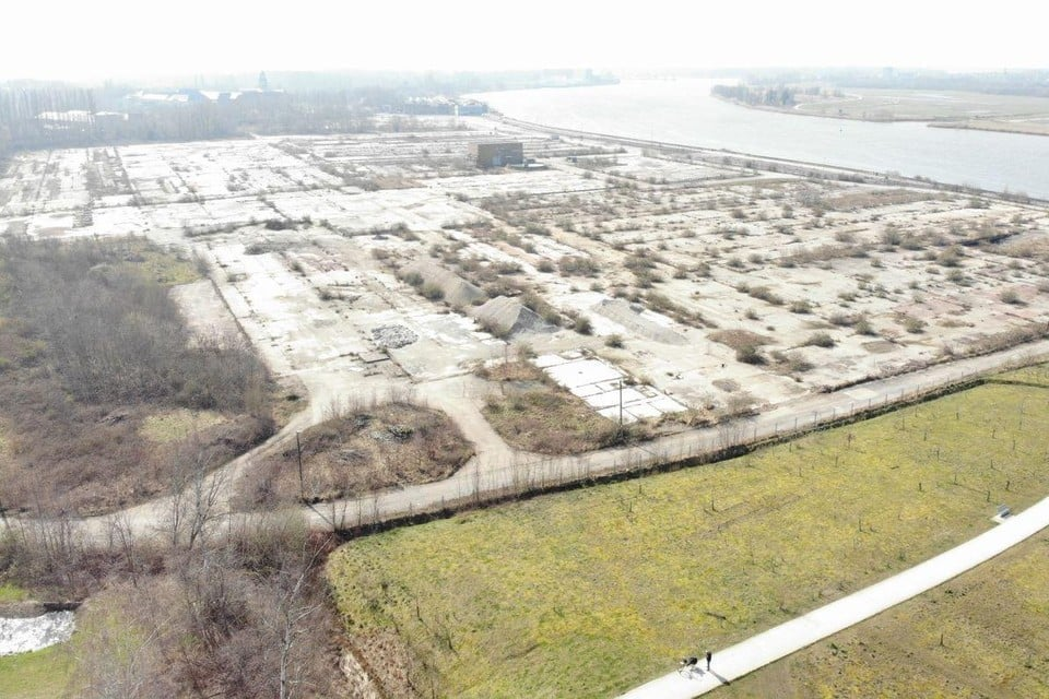 Sarcofaag pakt vervuilde grond op Bekaertsite in - Made in