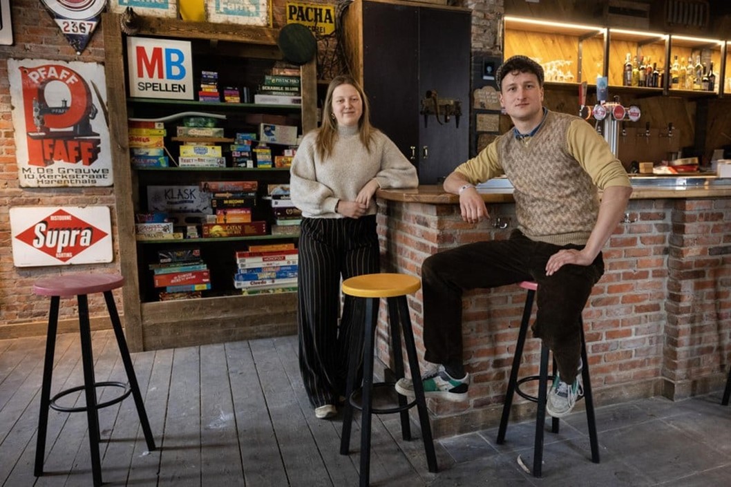 Broer en zus openen café in vroegere Irish Pub - Made in