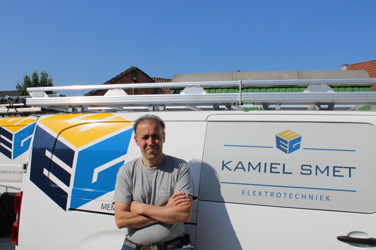 Elektro Kamiel Smet bakt wafels voor het goede doel - Made in