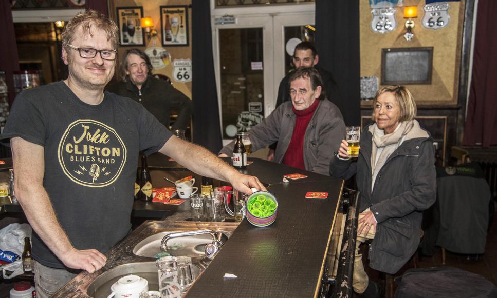 Duizend mensen gezocht om Dax Café te helpen overleven - Made in