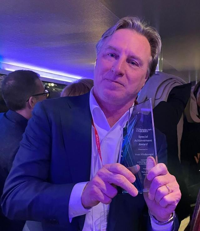 Yvan Vindevogel krijgt de Oscar van de healthcare industrie wereldwijd ...