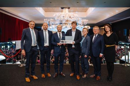 Zeebrugse havenbedrijven (APZI) vieren vijftig jaar activiteit - Made in