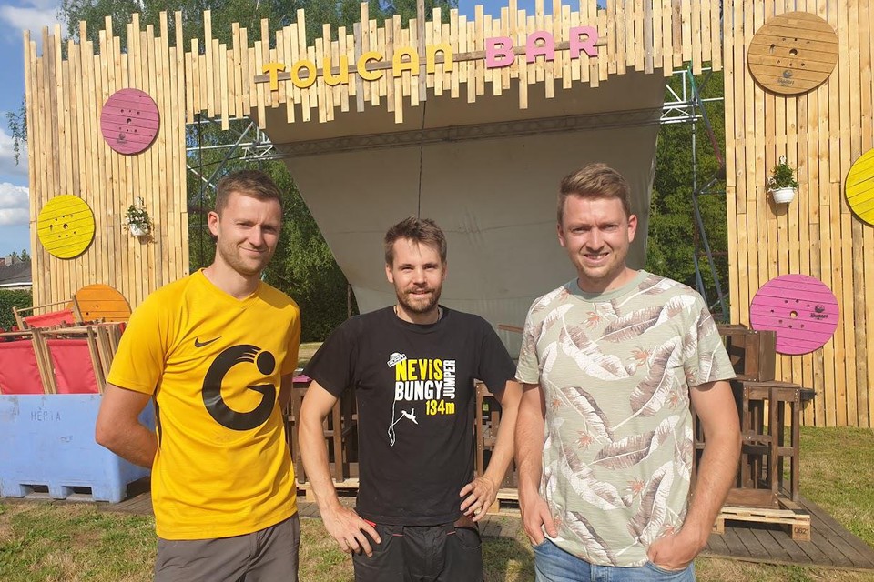 Toucan Bar opent weer de deuren, met de langste toog van de stad als ...