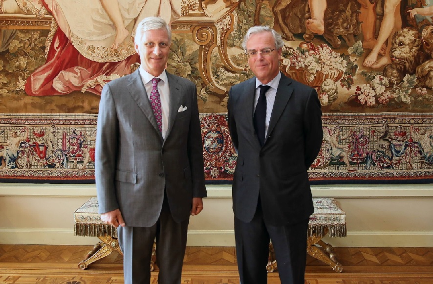 Ondernemer Michel Delbaere krijgt eretitel 'Grootofficier in de ...