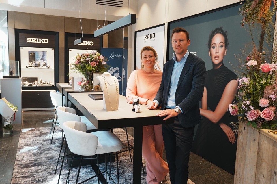 Terwijl veel juweliers centrum verlaten, opent bekende familiezaak er ...