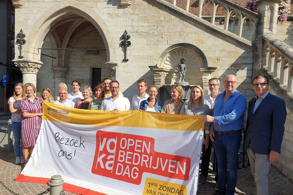 Stad is hotspot tijdens Open Bedrijvendag, met mattentaart als één van de grote uithangborden ...