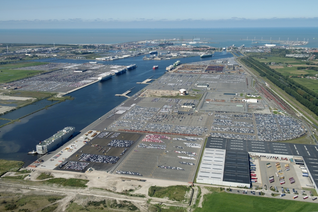 Auto operator ICO wil in Zeebrugge een vijftien verdiepingen tellende ...