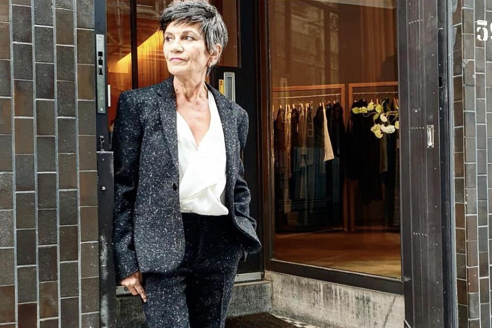 Lut (70) denkt nog lang niet aan stoppen met haar kledingwinkel, maar ...