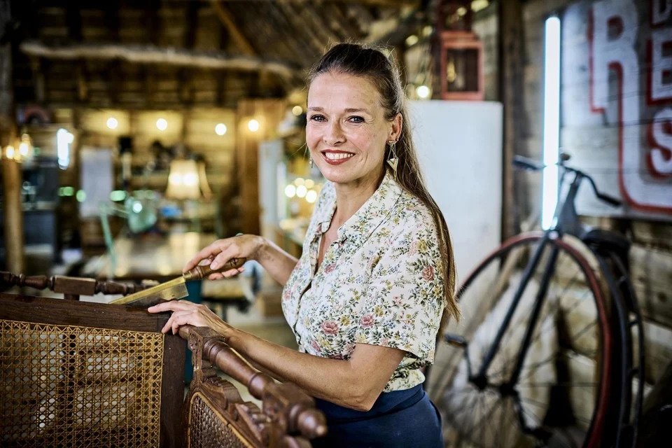 Deze Antwerpse restaureert unieke objecten in De Repair Shop: “Mijn job ...