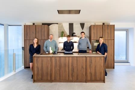 Roeselaarse Dovy opent zijn 40e Belgische winkel uitgerekend in ...