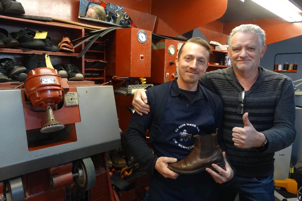 Mike (36) neemt schoenmakerij van Luc (61) op Heymanplein over: “Blij ...