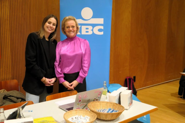 Ruim driehonderd bezoekers voor eerste Jobbeurs: “Met heel wat CV’s ...