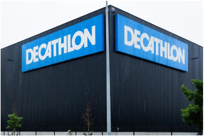 Onzekerheid over toekomst distributiecentrum Decathlon in Willebroek ...