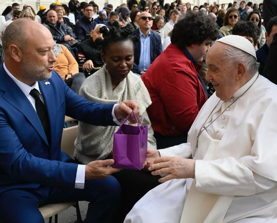 Paus Franciscus ontvangt West-Vlaamse chocolatier Dominique Persoone in ...