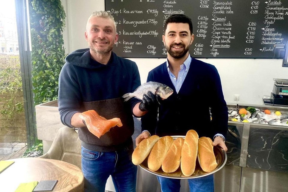 Nieuw visrestaurant heeft té veel succes: eigenaars sluiten hun nieuwe ...