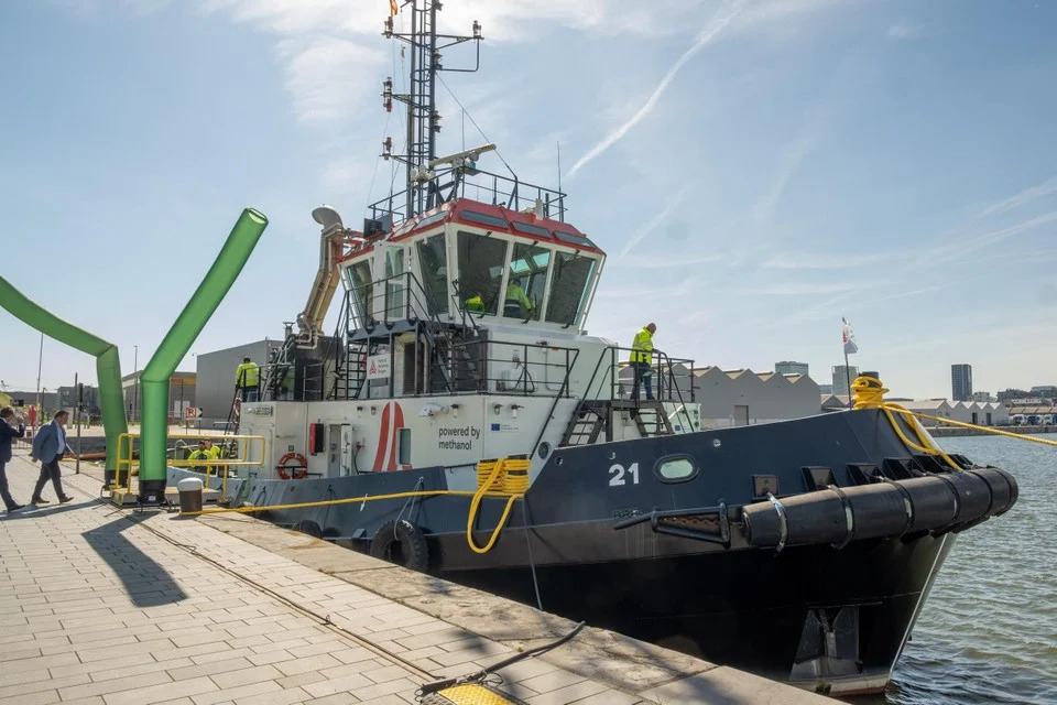Tweede wereldprimeur in half jaar voor Antwerpse haven: sleepboot op ...