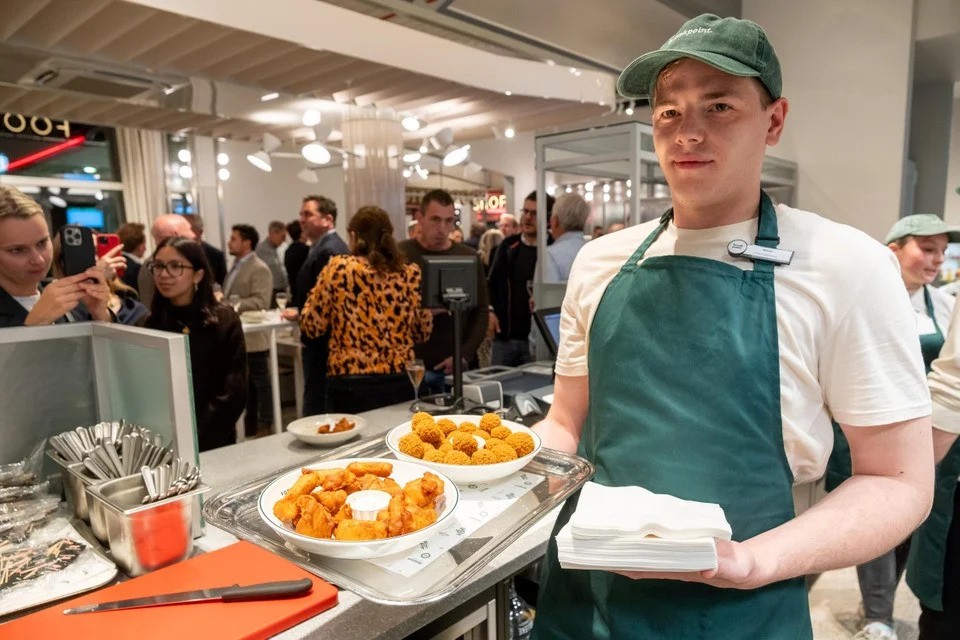 Eerste ‘Foodstation by Breakpoint’: benzine, lokale gerechten en EV ...