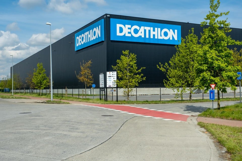 Eutraco neemt distributiecentrum Decathlon in Willebroek over, meer dan ...
