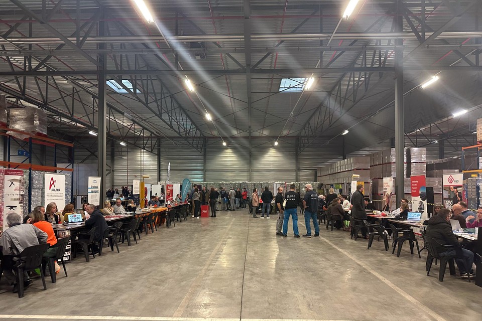 Jobbeurs in Ontex Eeklo moet 349 ontslagen werknemers aan nieuwe job ...