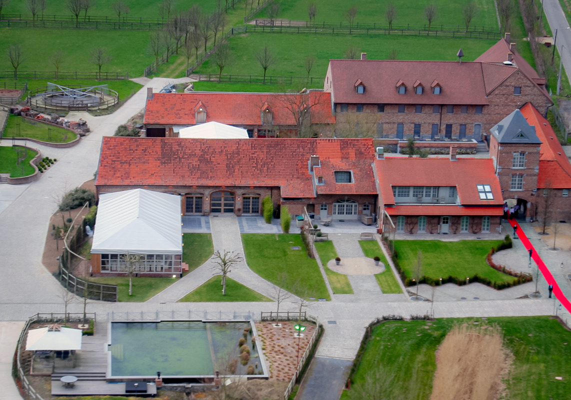 Frank Adins krijgt vier sterren erkenning voor zijn hotel Ferme d ...