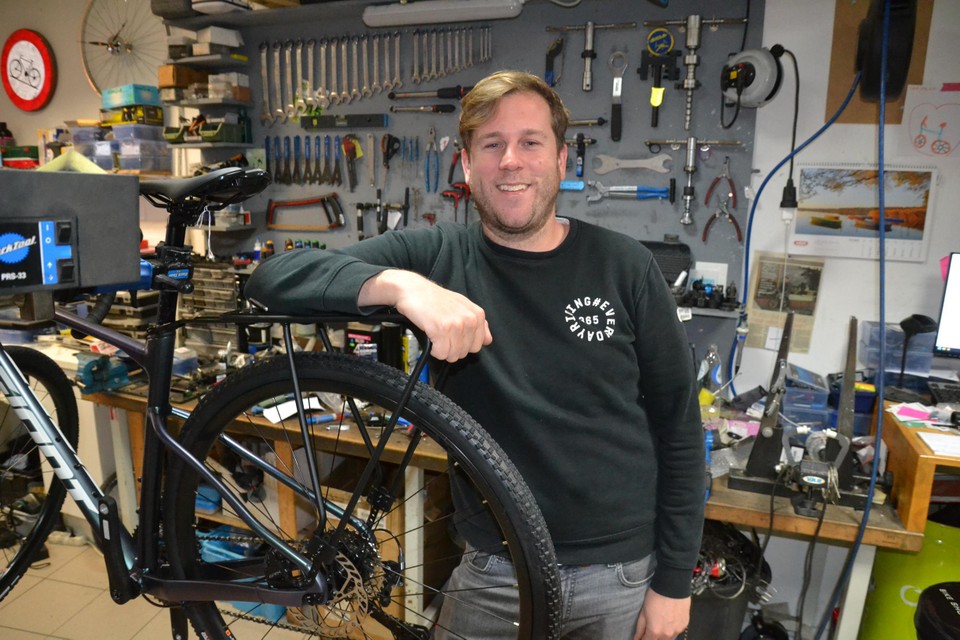 Servaas neemt na achttien jaar afscheid van zijn fietsenwinkel - Made in