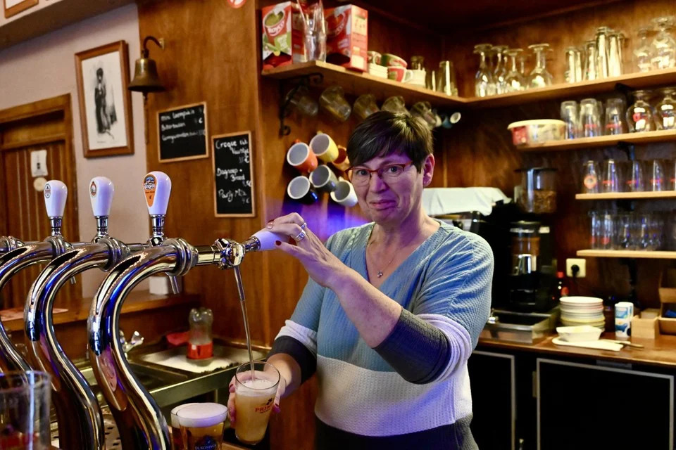 Afscheid van café Het Neusje “Als we de laatste keer de gordijntjes ...