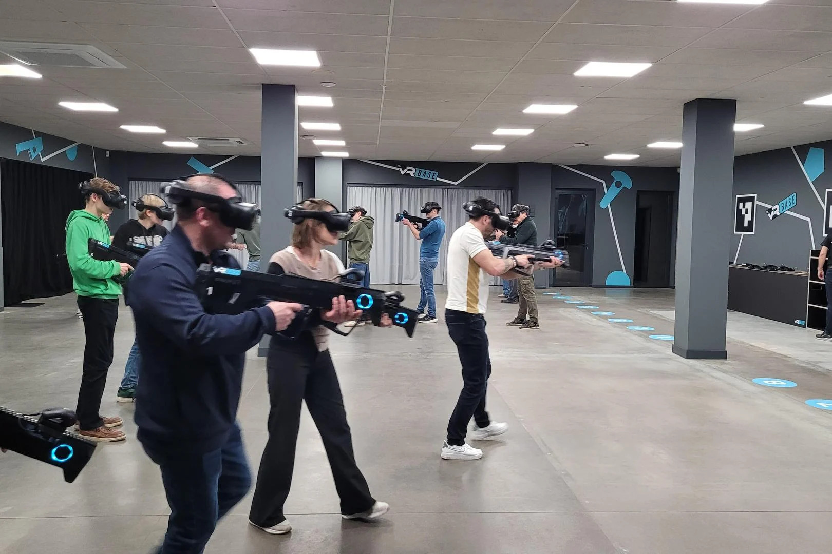 VR Base Brecht officieel geopend in Total Experience in Sint-Job: “Het ...