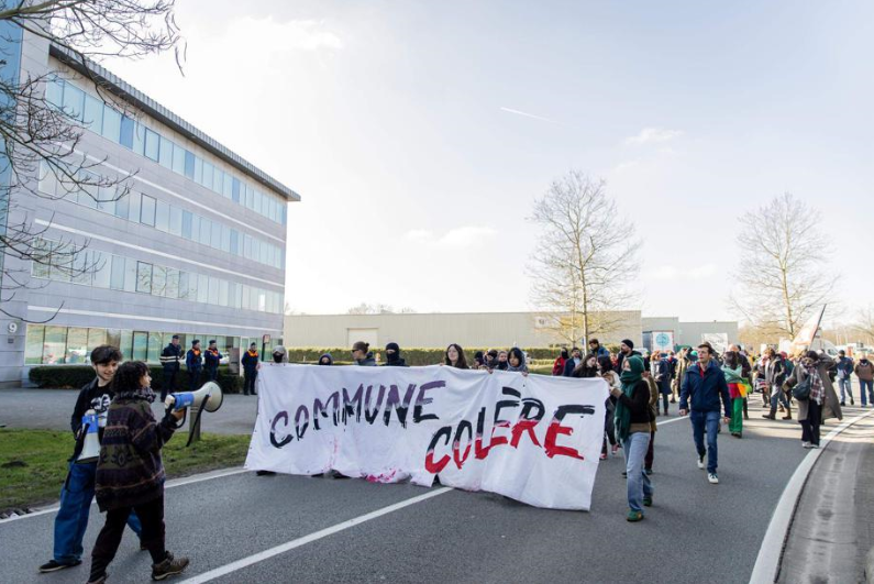 Code Rood voert in Mechelen actie tegen 164 bedreigde jobs bij Cargill ...