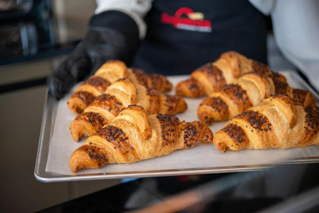 Van olieproductie voor zeep tot croissants in tankstations: hoe ...