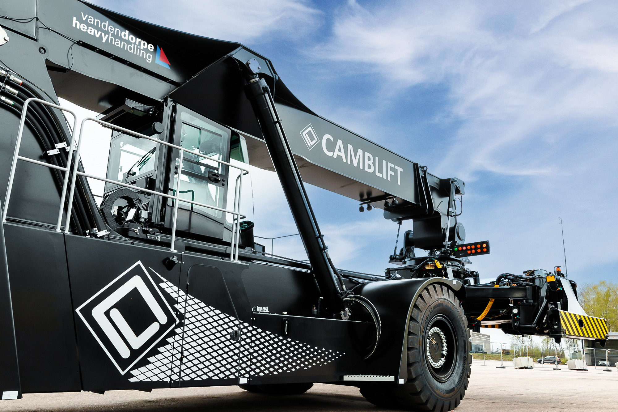 Aertssen Kranen en Kranen Michielsens worden onder nieuwe vlag grootste ...