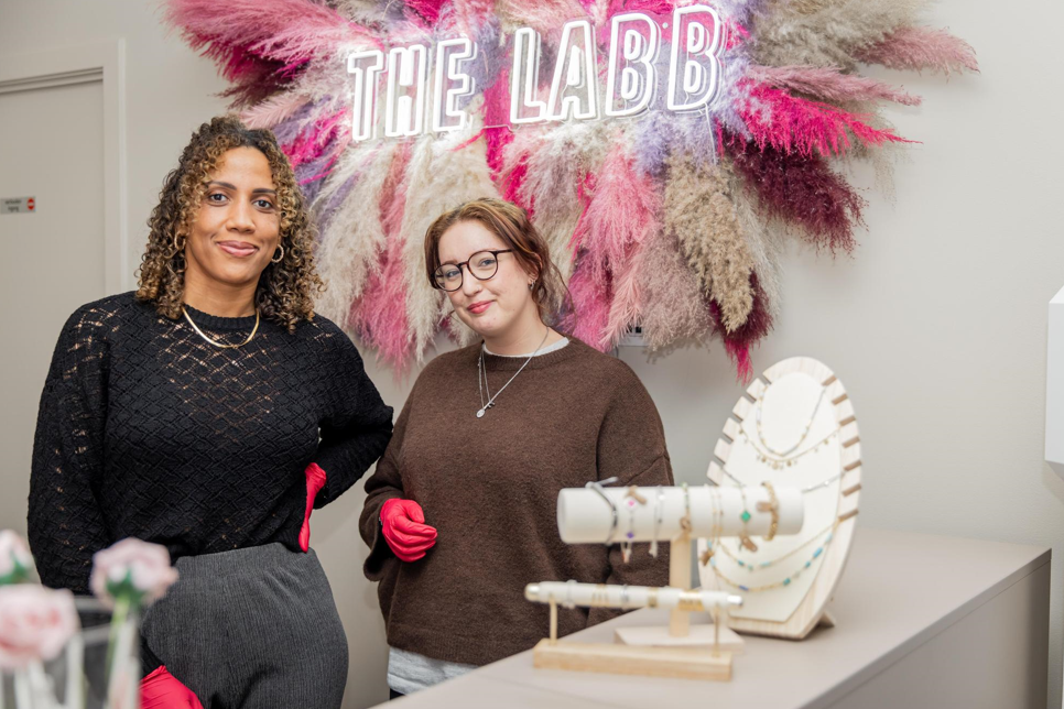 Televic en RefAssist bundelen hun technologieaanbod om kennis bij ...