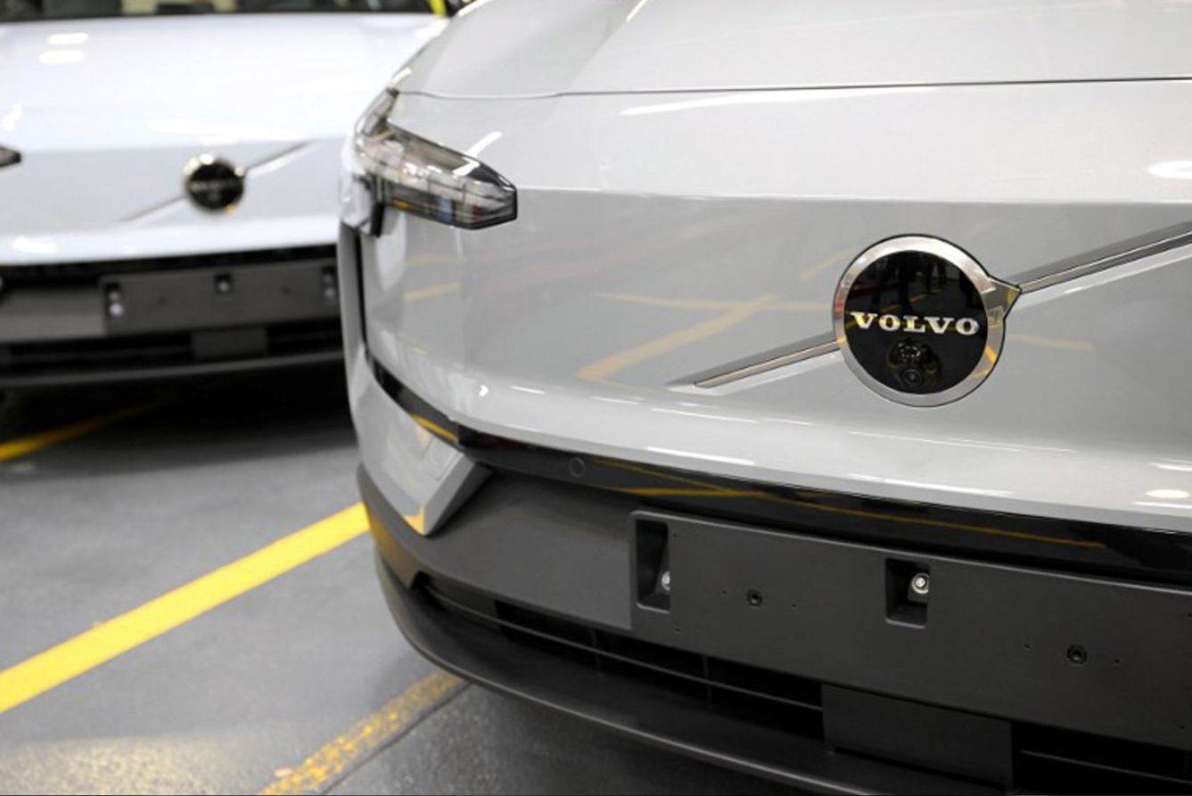 Volvo Cars wil 1,6 miljard euro besparen, maar aanwervingen "gaan ...