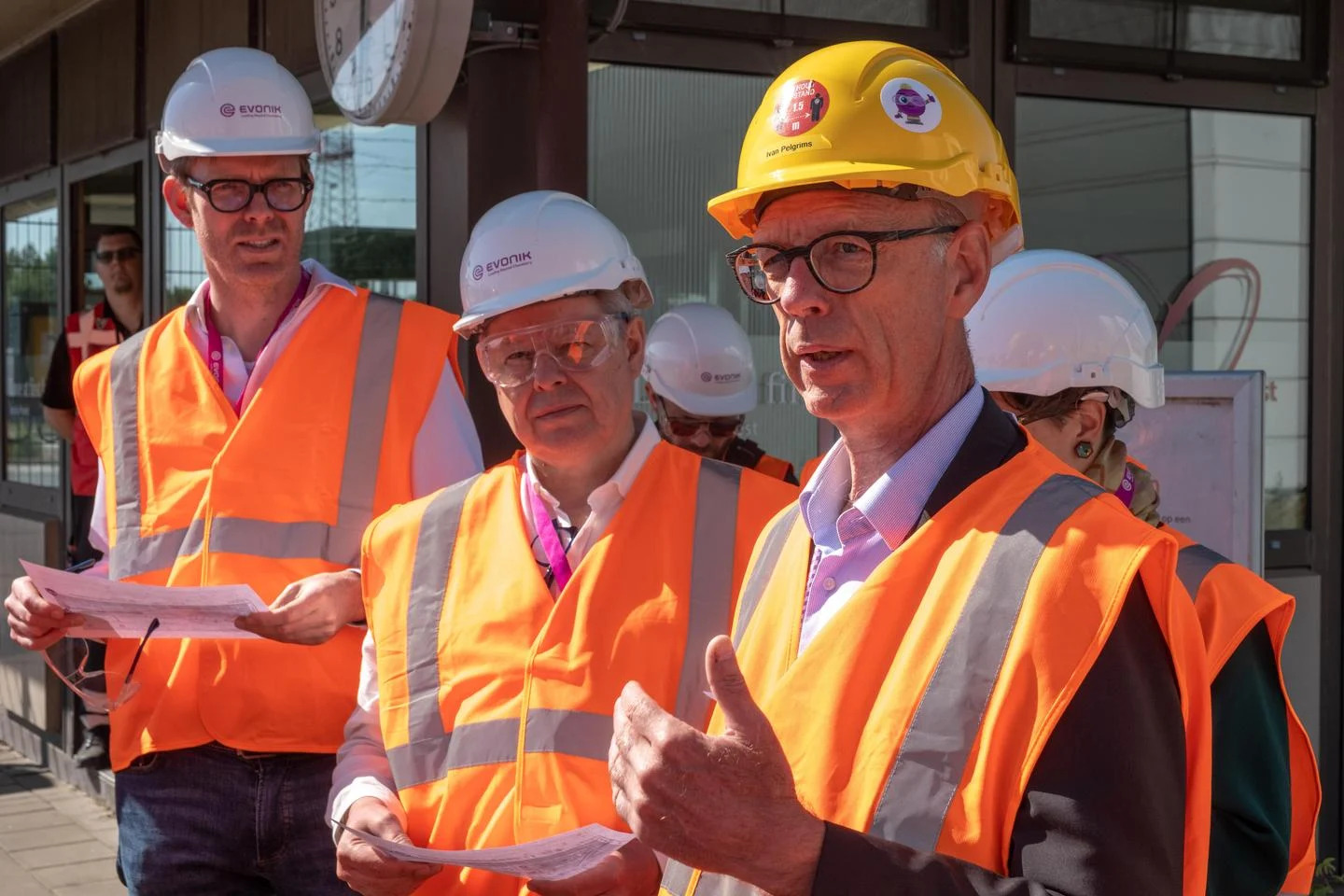 Evonik investeert 100 miljoen euro in Antwerpen en gaat fors minder gas ...