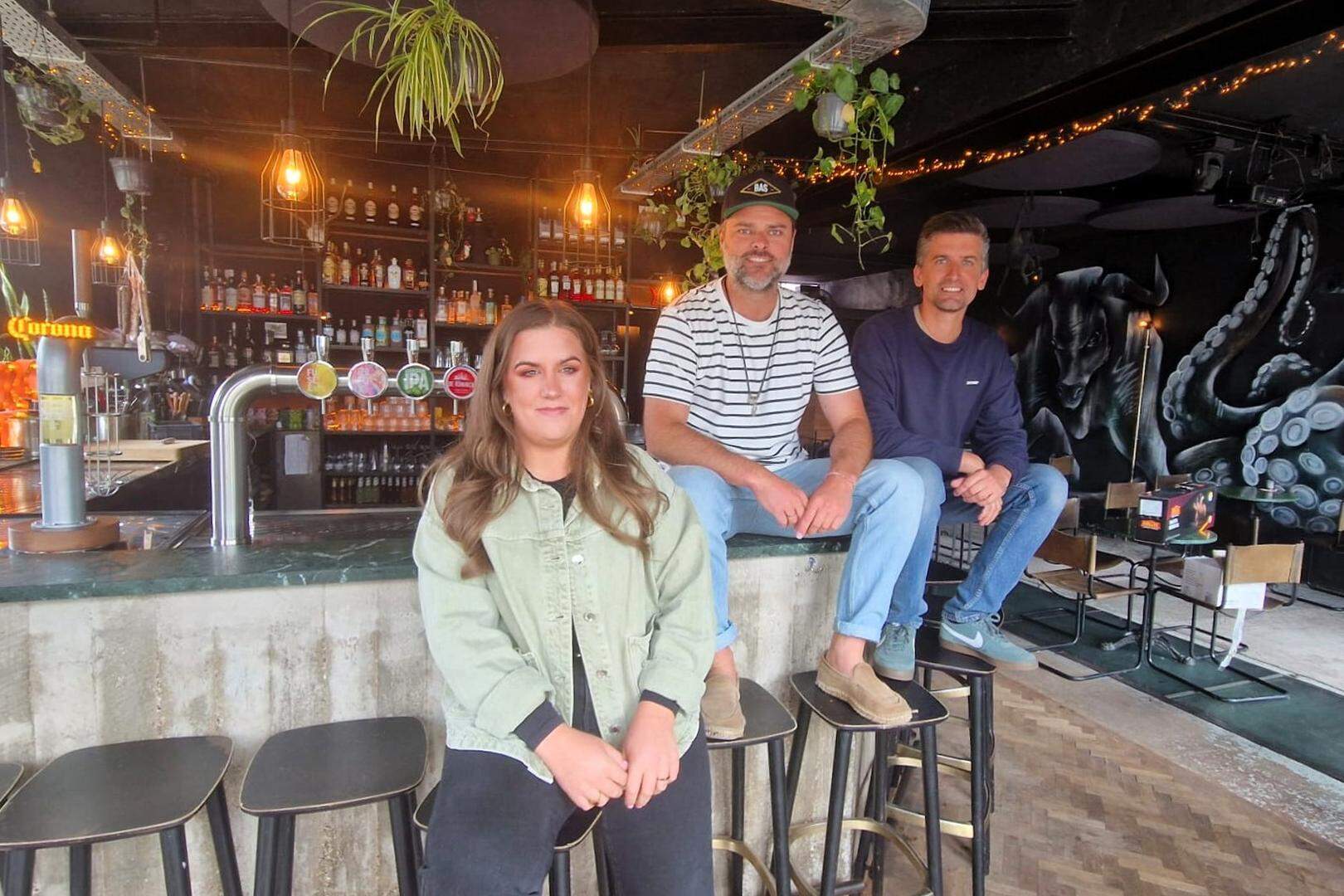 Bar Aan ‘t Spoor in Mortsel krijgt nieuwe cafébazin: “Het café behoudt ...