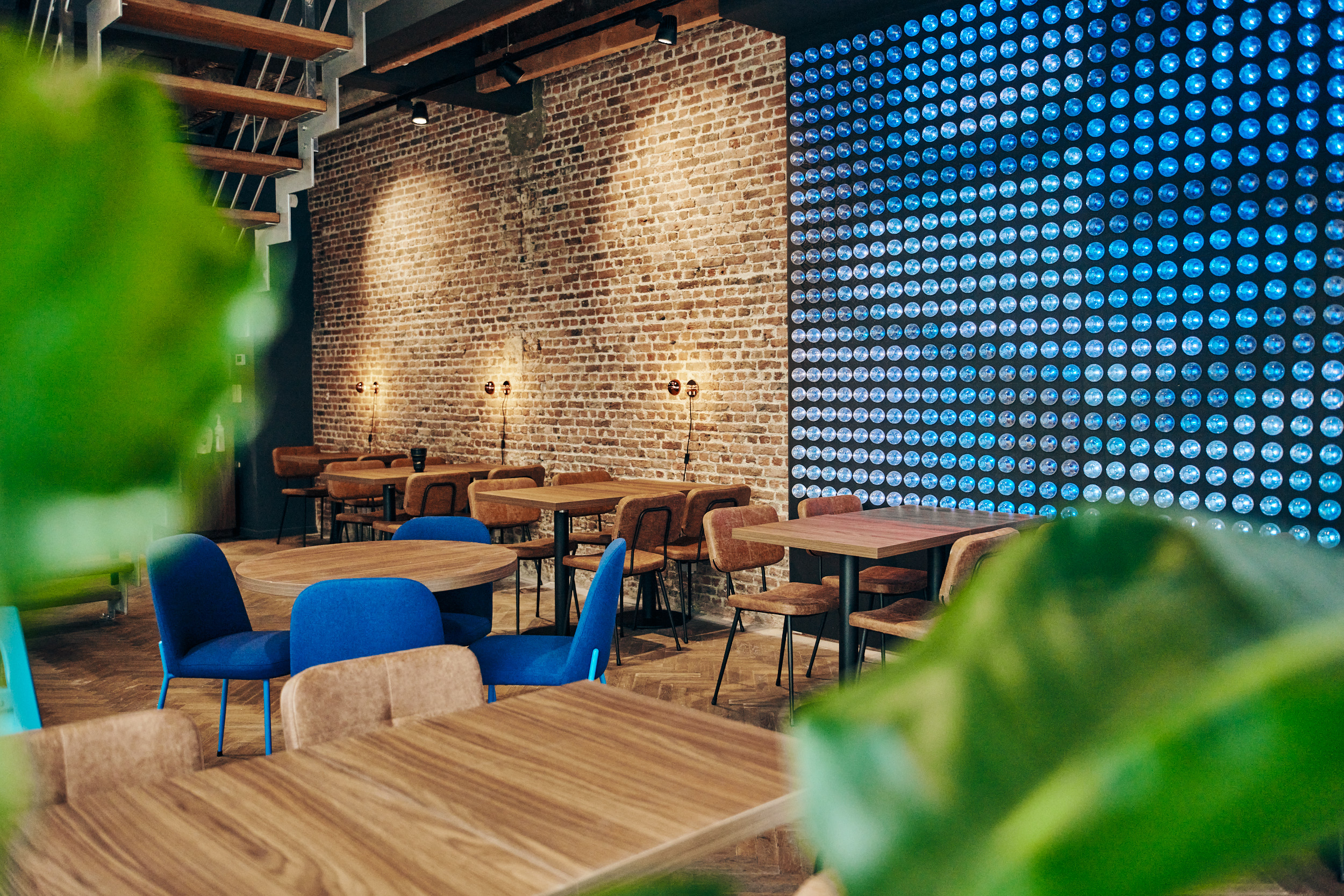 Nederlandse YouTuber Enzo Knol papa geworden van zoontje Riven Khen | GVA