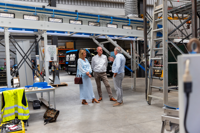 Transportbedrijf KDL Kris De Leeneer vervoert koekjes zonder uitstoot ...