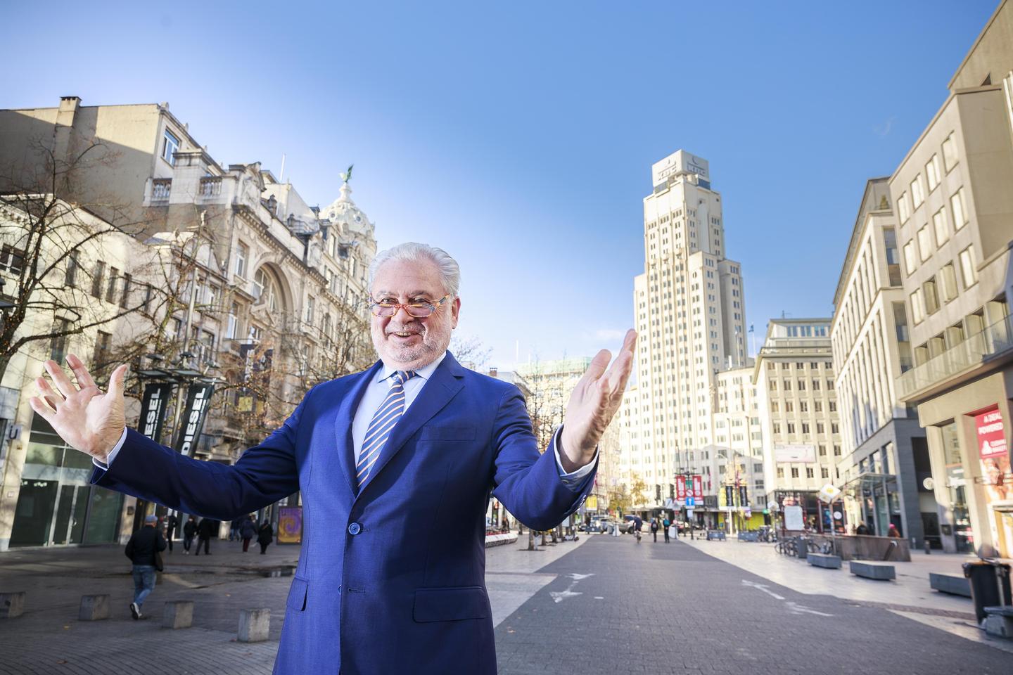 Grootste wesp van Europa voor het eerst waargenomen in België | Nieuwsblad