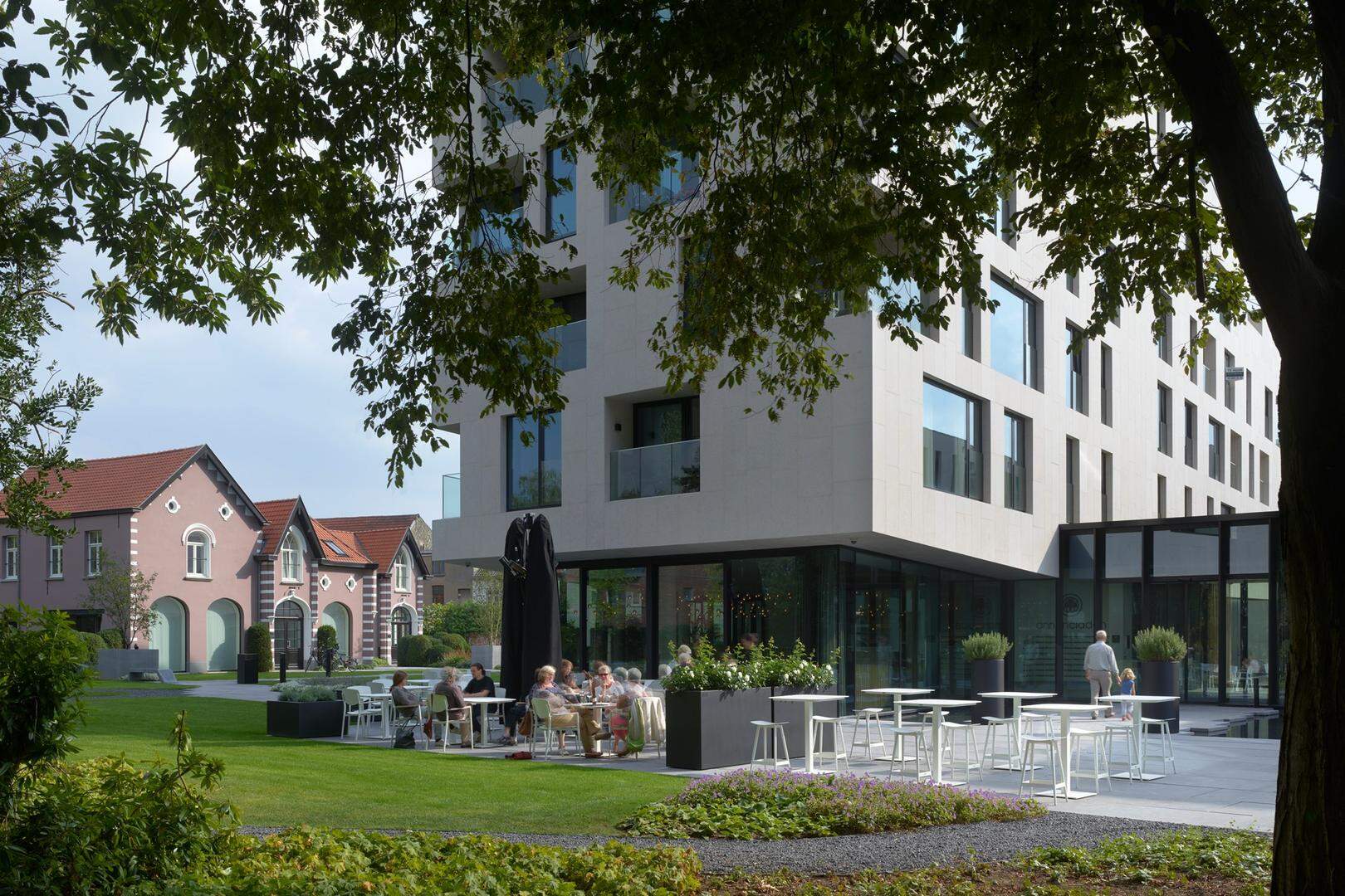 Iconische brasserie Dikke Mee in Nachtegalenpark krijgt nieuwe ...