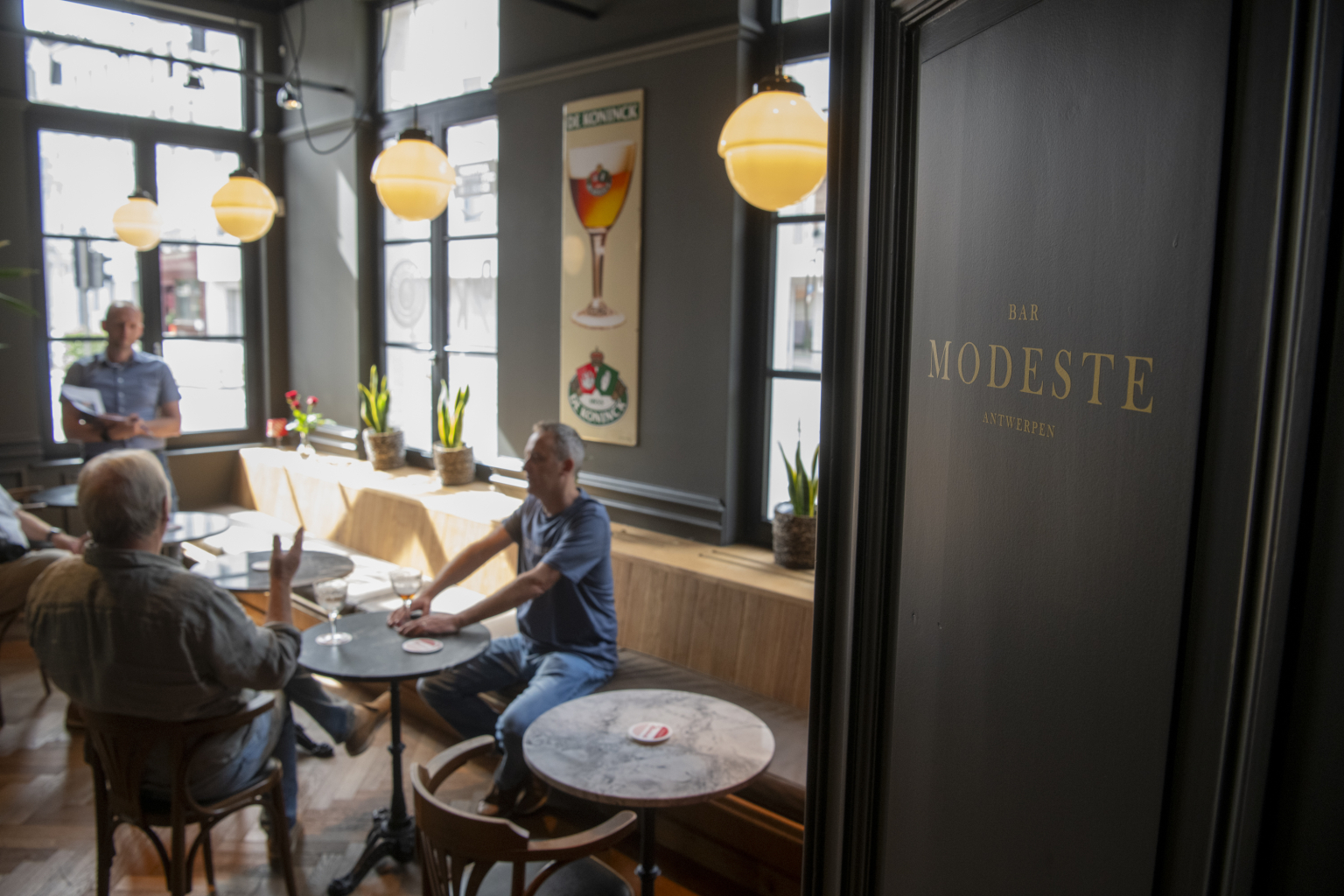 Er was nog geen echte viswinkel in het dorp maar daar komt nu ...