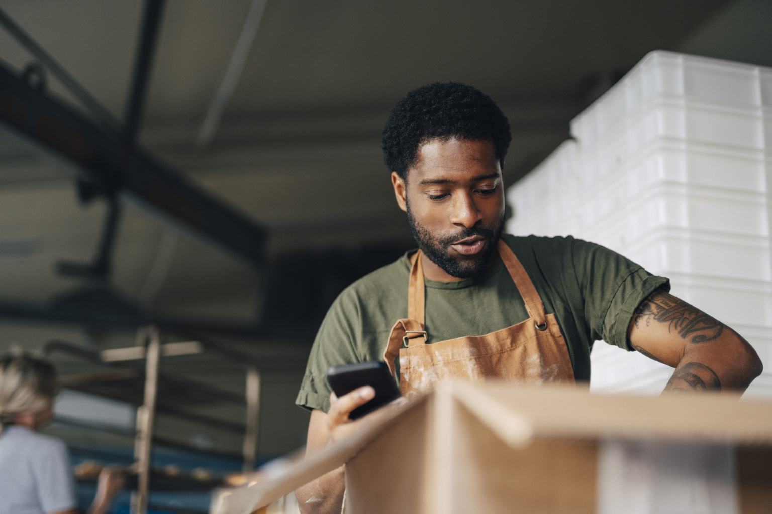 Chinese bouwer van e-trucks Windrose plant grote assemblagefabriek in ...