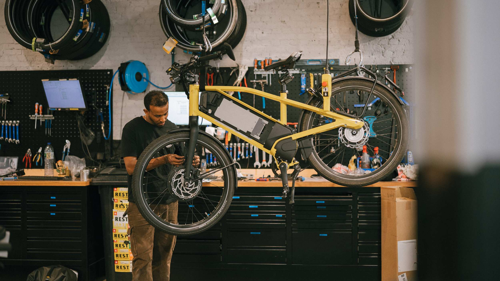 Fietsen De Geus opent vernieuwde winkel en gloednieuwe werkplaats - Made in