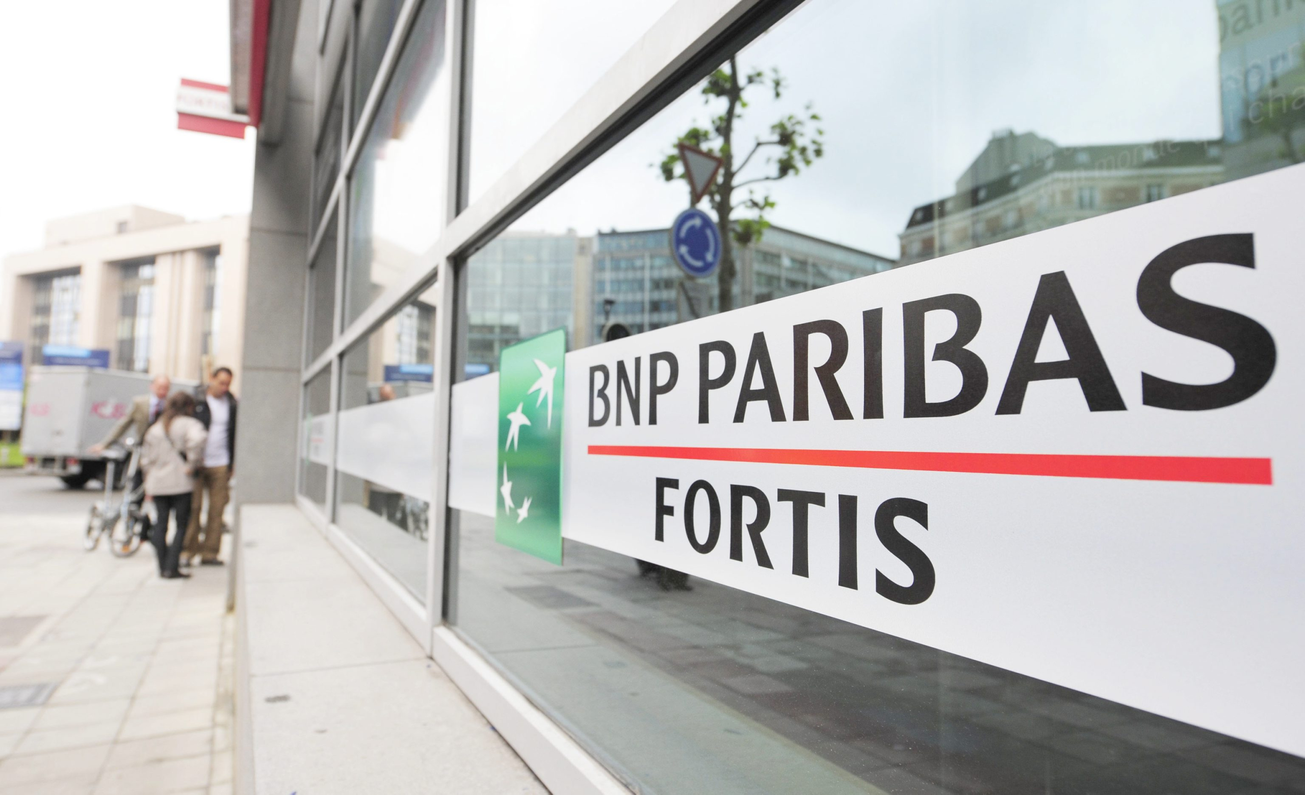 BNP Paribas Fortis wil op drie jaar 1.000 jobs vervangen door AI - Made in