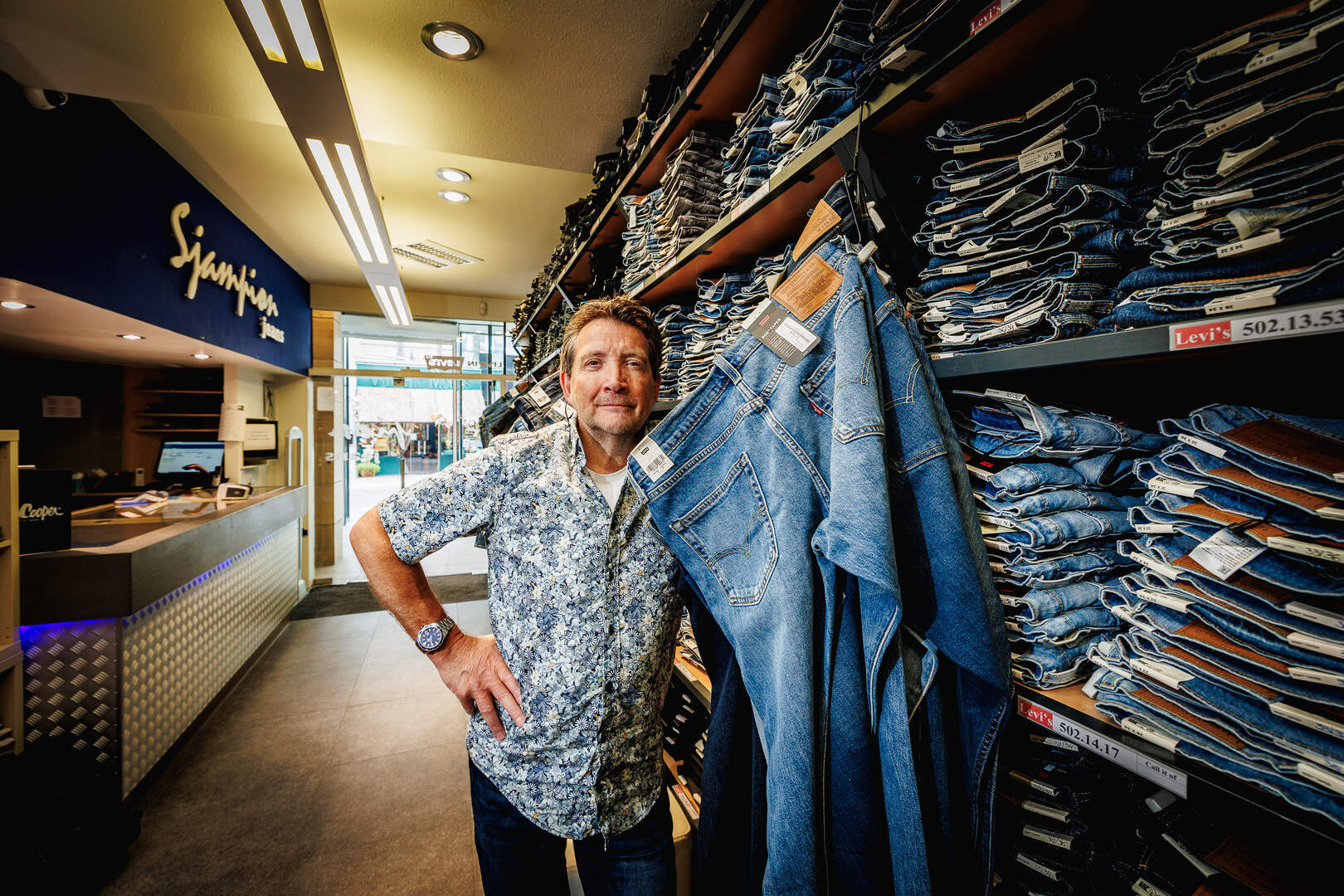 Nieuw: grote kledingwinkel in Hasselt - Made in