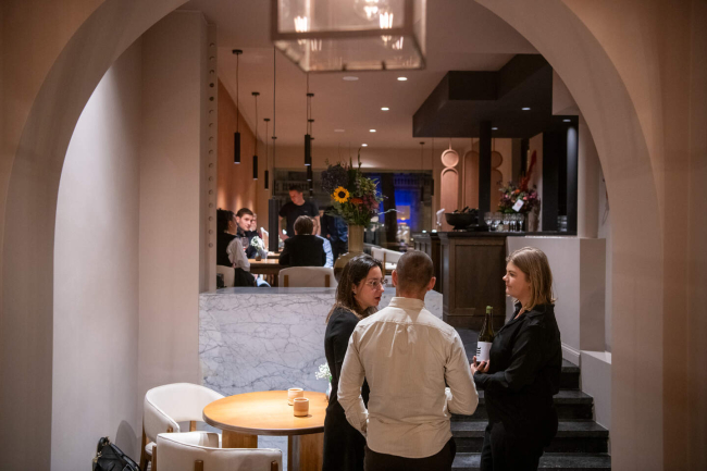 Altin Mero (31) pendelde jaren tussen de strafste restaurants ter ...