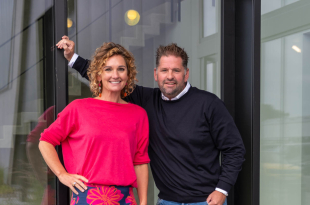 Higenius neemt 384 mensen van Glowi over - Made in